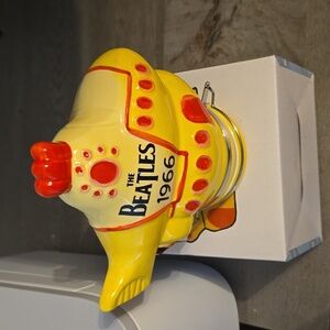 The Beatles | Other | Vintage The Beatles Yellow Submarine Jar Comes W ...